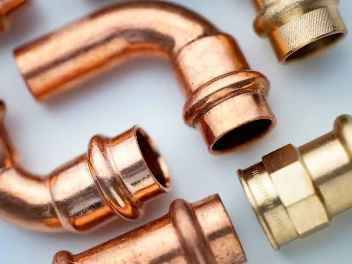 Galvanized Pipes Vs. Copper Pipes - What's the Difference?